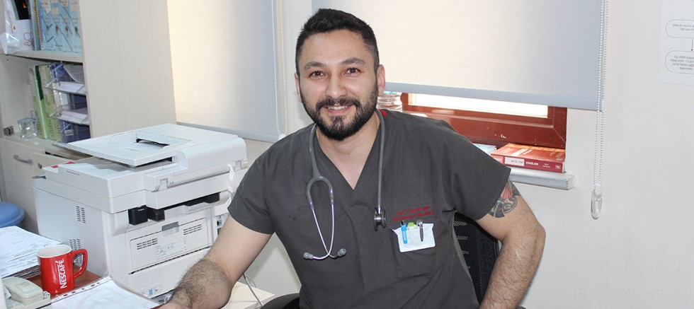 Acil Tıp Uzmanı Göreve Başladı - YEREL HABER - AYYILDIZ GAZETESİ ... Acil Tıp Uzmanı Göreve Başladı - YEREL HABER - AYYILDIZ GAZETESİ ...